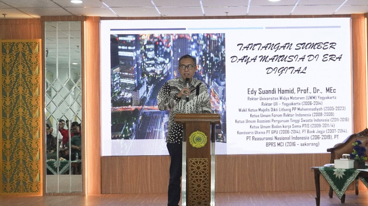 Rektor UWM: Perguruan Tinggi Harus Adaptif Hadapi Perubahan Teknologi ...