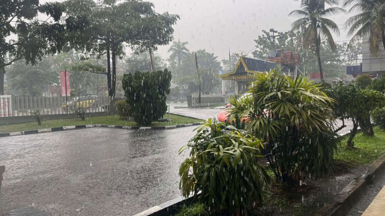 BMKG: Sejumlah Wilayah di Riau Berpotensi Diguyur Hujan Hari Ini ...
