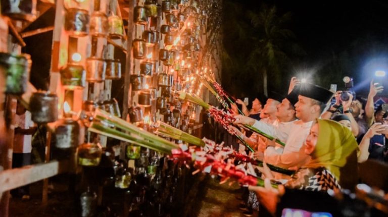 Bupati Bengkalis Buka Festival Lampu Colok 2026 – RiauNews.com