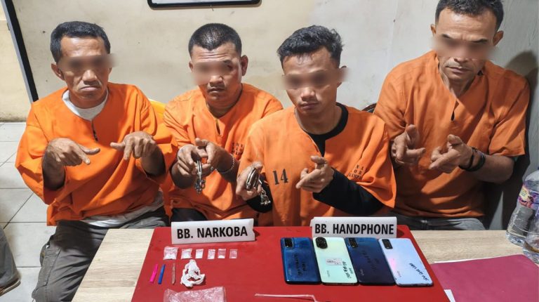 Polres Kampar Ungkap Peredaran Sabu, Empat Tersangka Diamankan ...